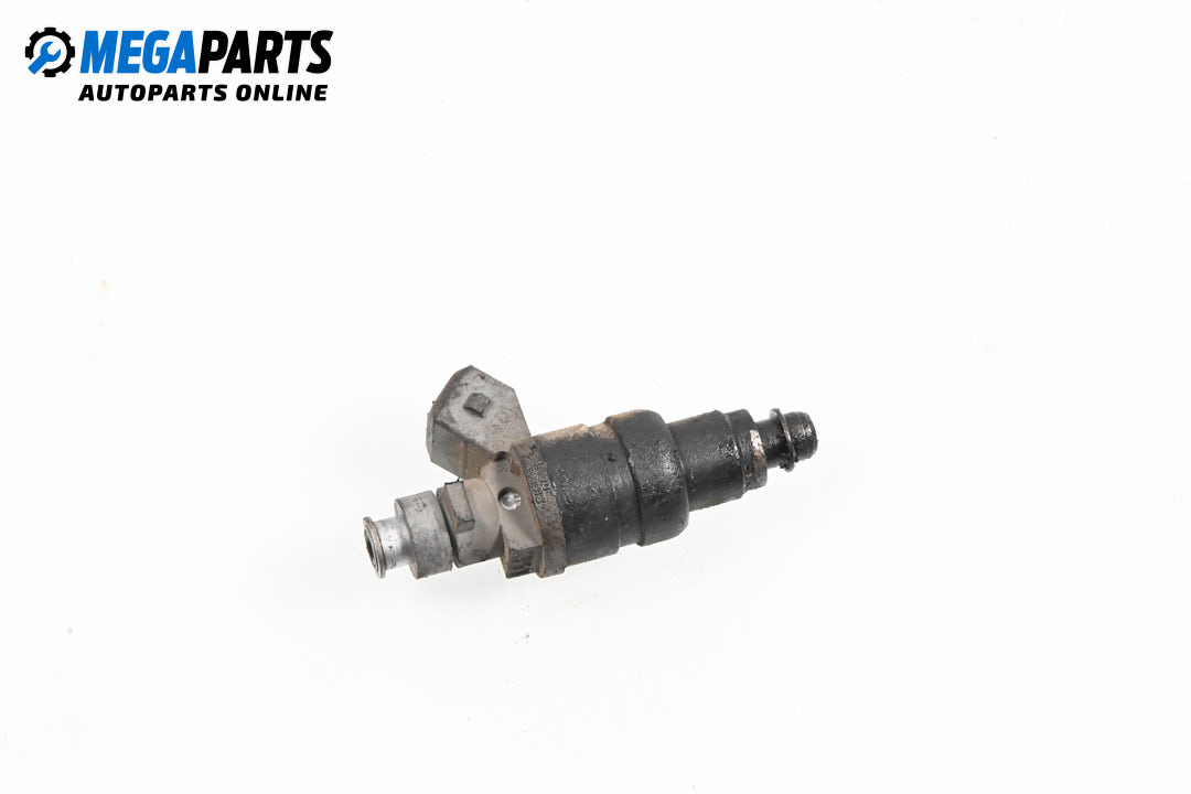Gasoline fuel injector for Mercedes-Benz C-Class Sedan (W202) (03.1993 ...